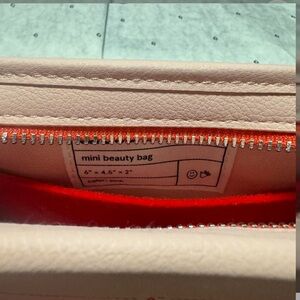 Glossier | Makeup | Glossier Philadelphia Mini Pink Beauty Bag Nwt ...